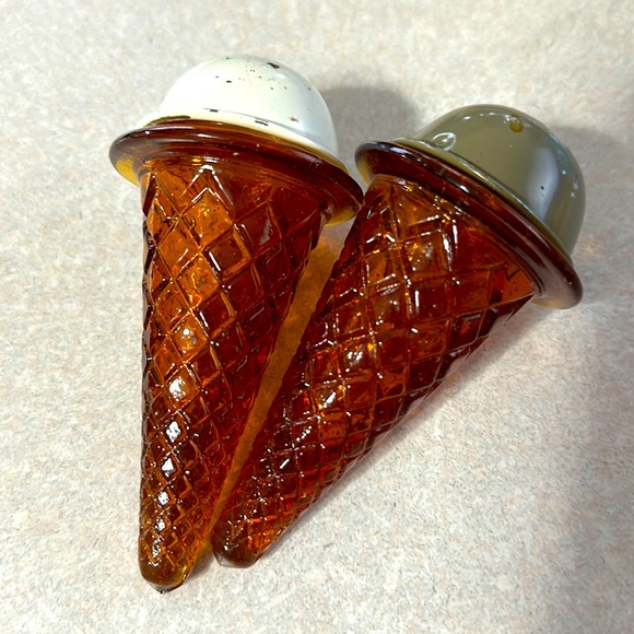 Kitchen | Vintage Ice Cream Cones Salt And Pepper Shakers | Poshmark